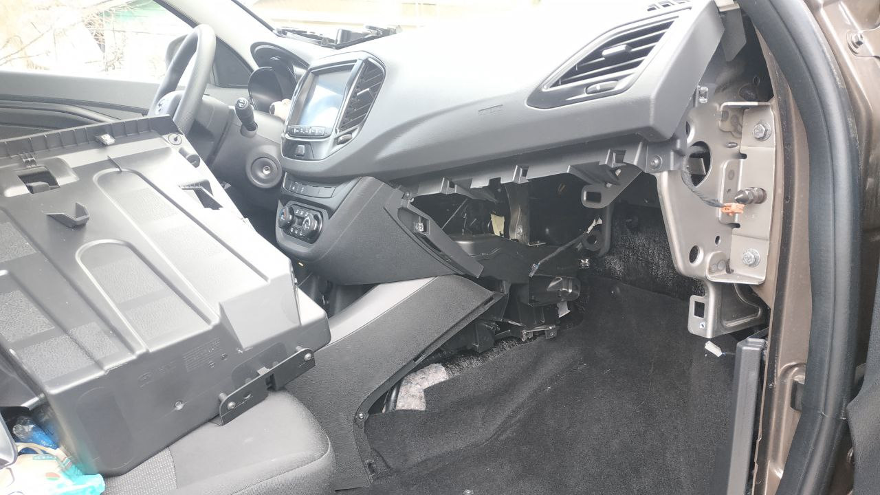 🆔:67 ☑ Замена фильтра салона на 272773974R. Лучше чем завод. — Lada ...