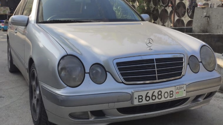 Mercedes-Benz E-Class (W210) 2.0 бензиновый 2001 | E200 Compressor на ...