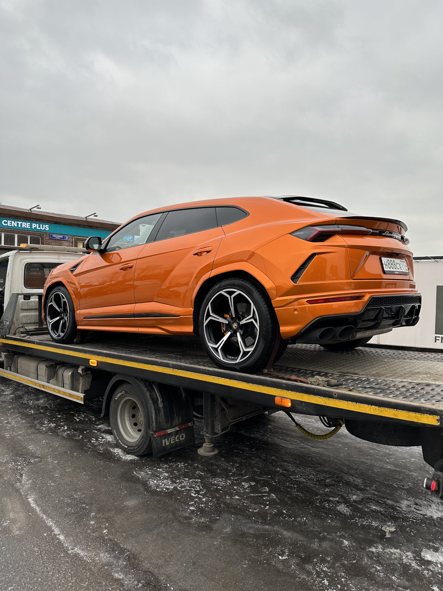 Изменение цвета 🍊 — Lamborghini Urus, 4 л, 2020 года | стайлинг | DRIVE2