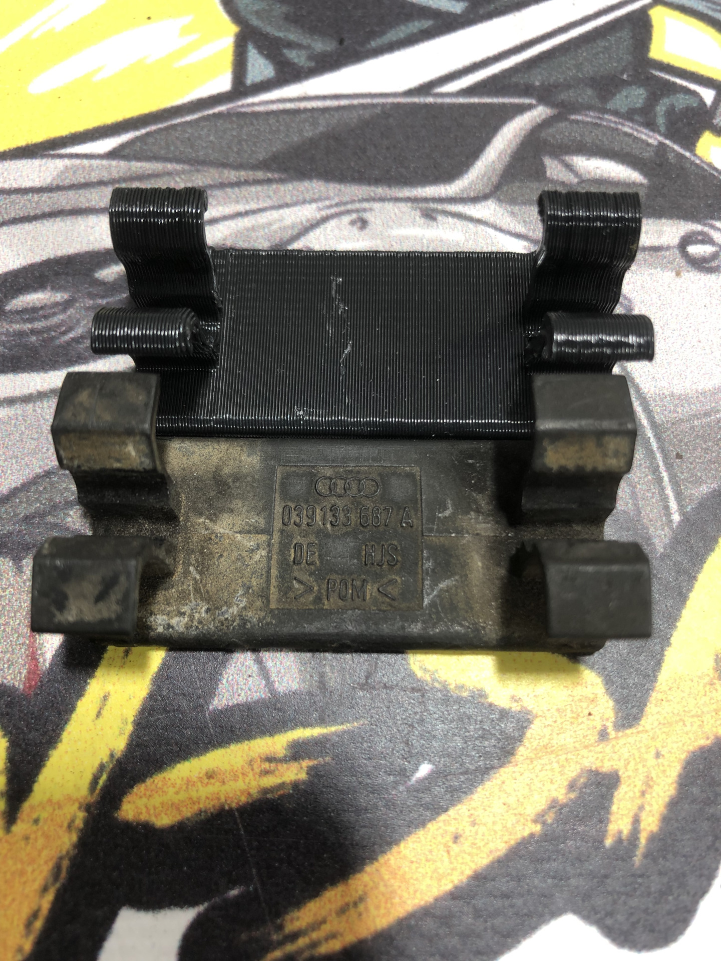 Кронштейн топливного шланга — Audi 80 B4 2 л 1992 года аксессуары