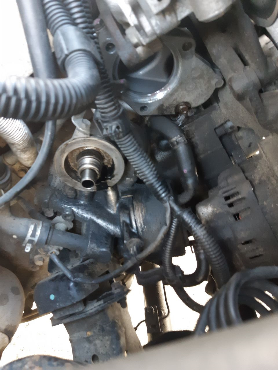 Замена патрубков, уплотнений теплообменника, термостата. — Mitsubishi ...