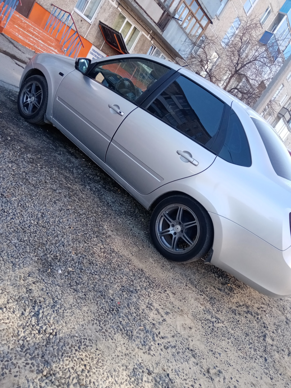 Летняя резина — Lada Гранта (1G), 1,6 л, 2013 года | шины | DRIVE2