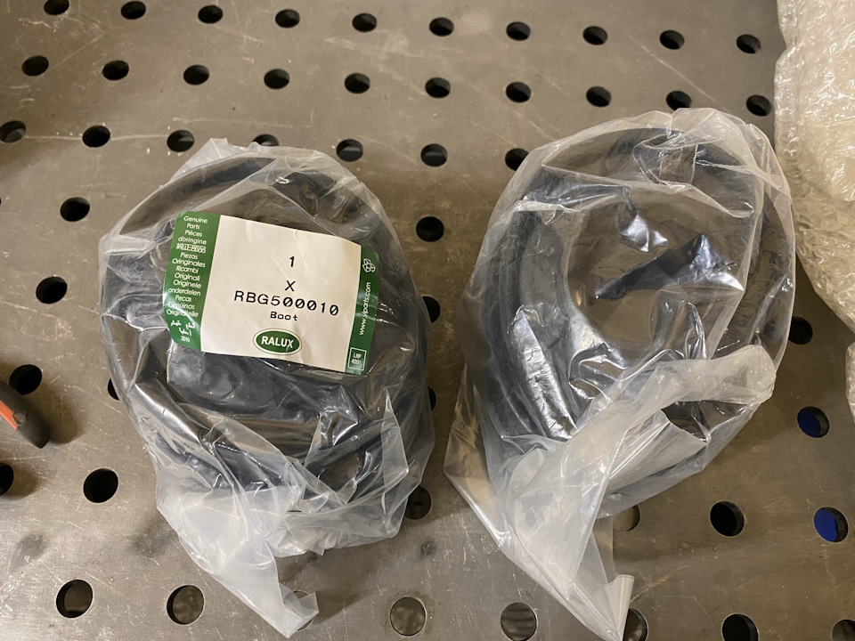 Чехлы на передние пневмобалоны — Land Rover Range Rover Sport (1G), 3,6 ...