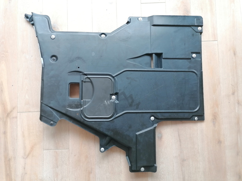 51718195646 Облицовка днища кузова BMW | Запчасти на DRIVE2