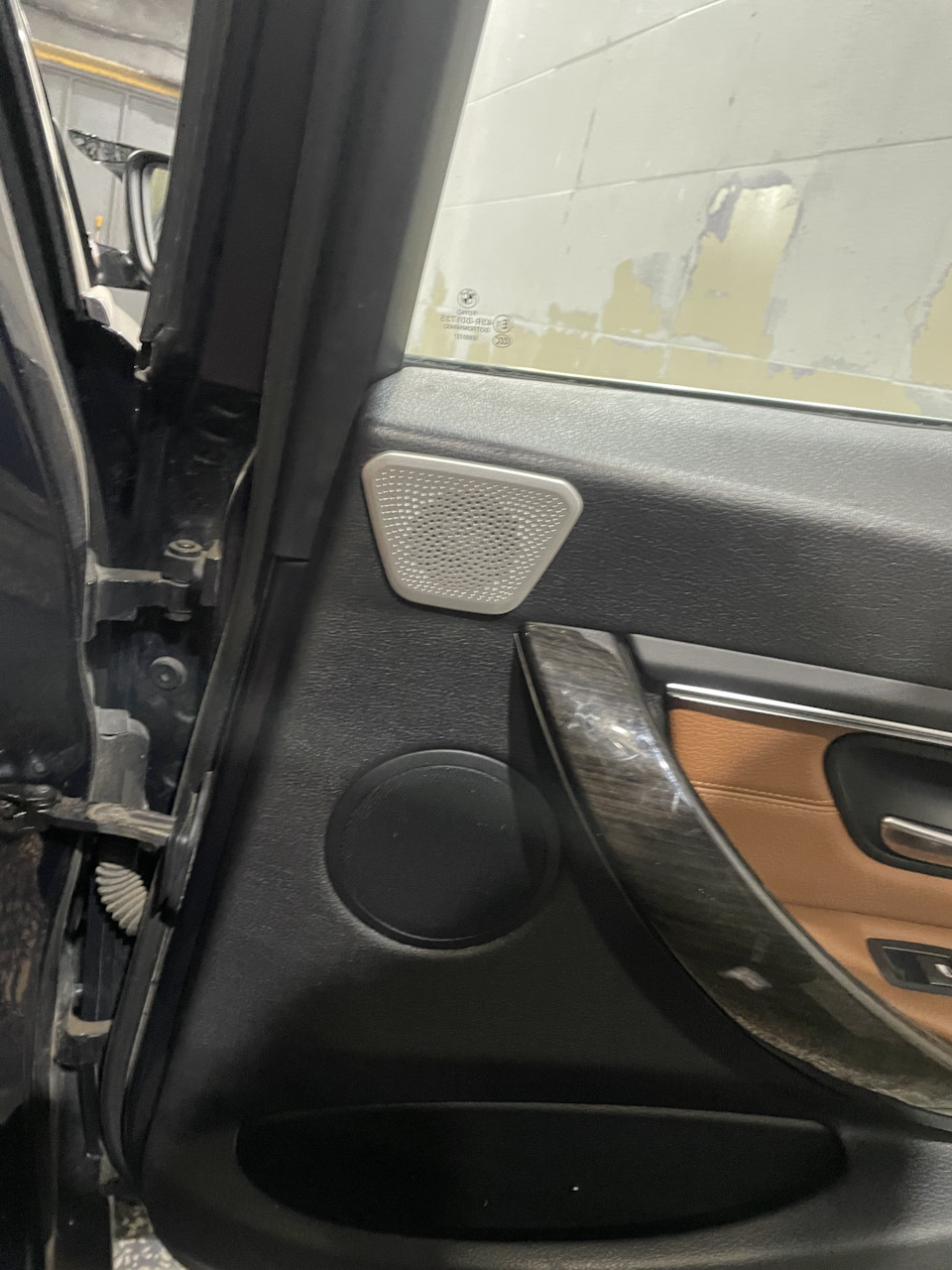 Пищалки в задние двери Bowers & Wilkins bmw x7 — BMW 3 series (F30), 2 ...