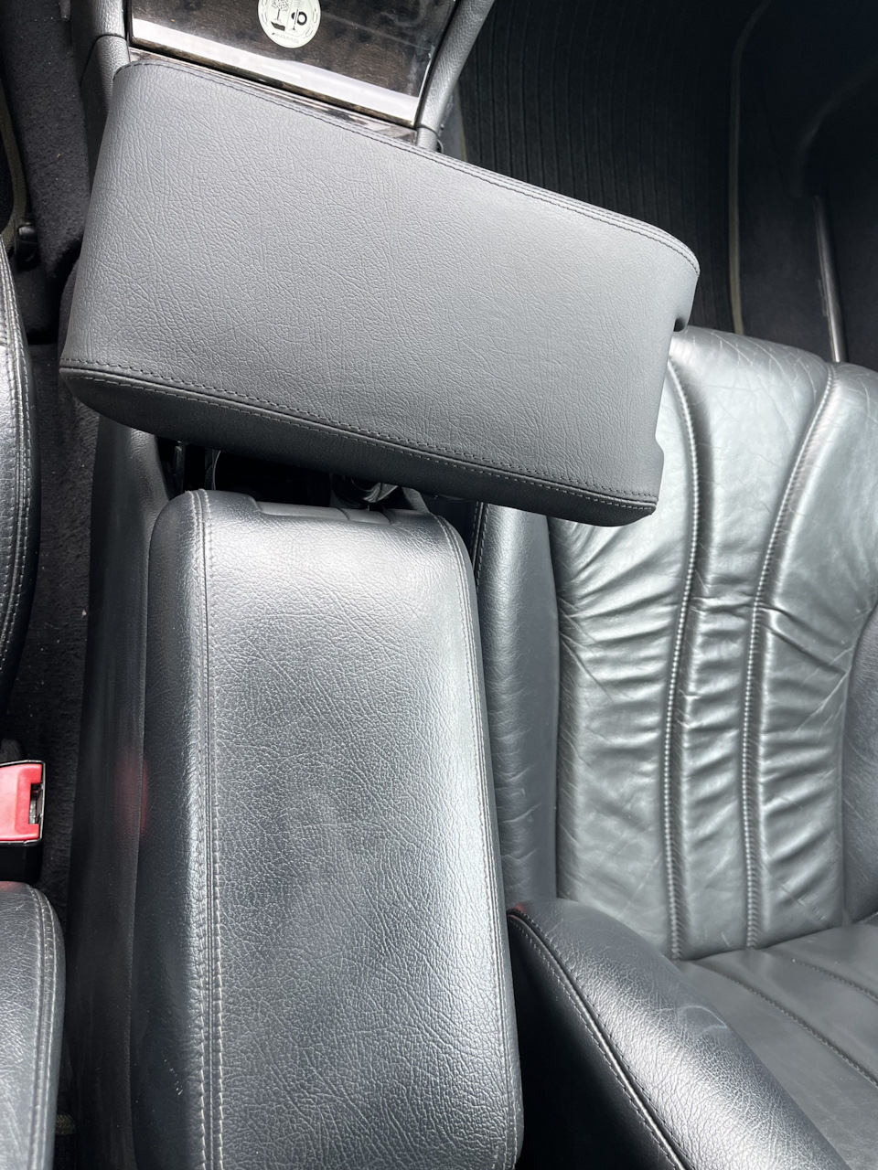 Подлокотник — Mercedes-Benz E 55 AMG (W210), 2,8 л, 2001 года ...