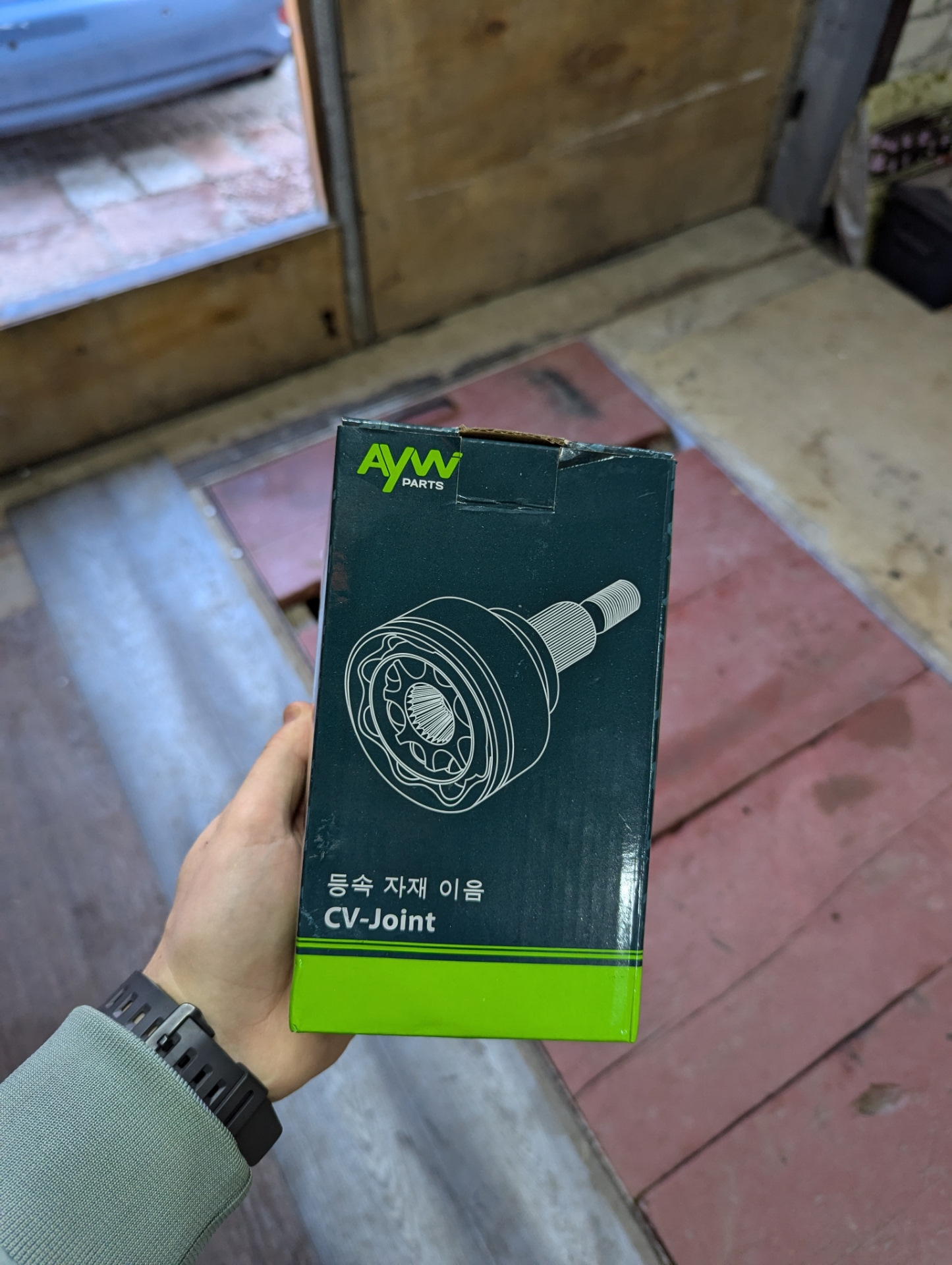 Замена наружного левого шруса — Toyota Corolla (140/150), 1,6 л, 2008 ...