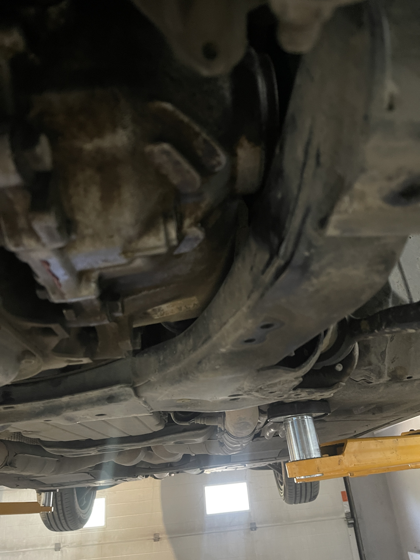 Замена сальника переднего левого привода. — Lexus LS (USF40/41), 4,6 л ...