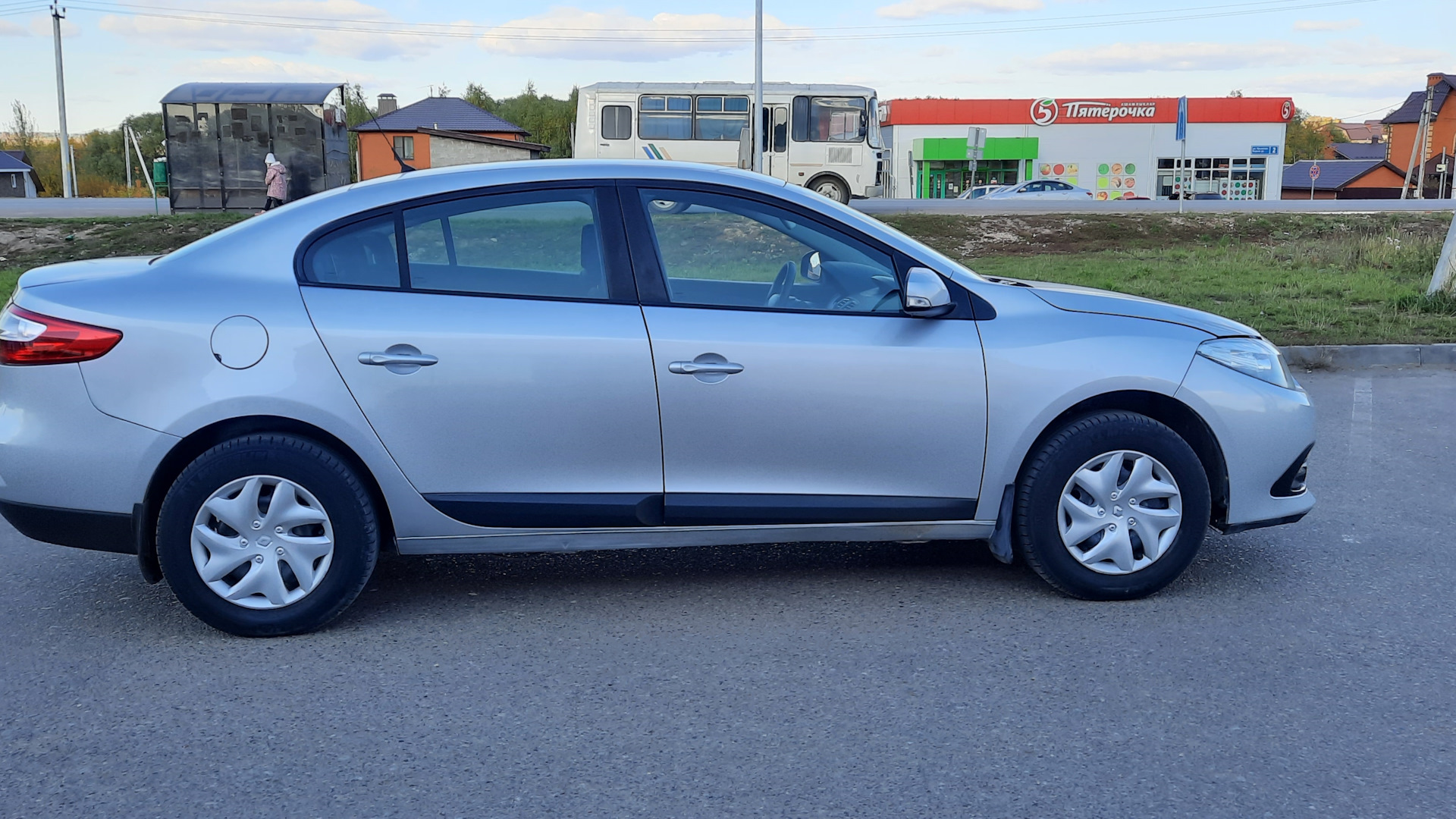 Renault Fluence 1.6 бензиновый 2013 | на DRIVE2