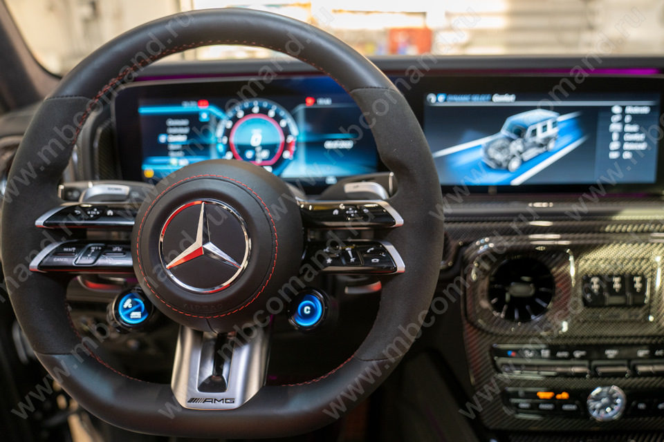 Новый руль AMG c Drive Unit в Мерседес Гелендваген G63 AMG — MB Comand ...