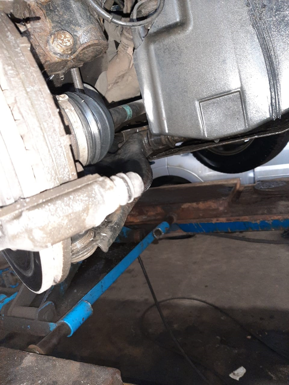 Диагностика тормозной системы. — Nissan Tiida (1G), 1,6 л, 2010 года ...