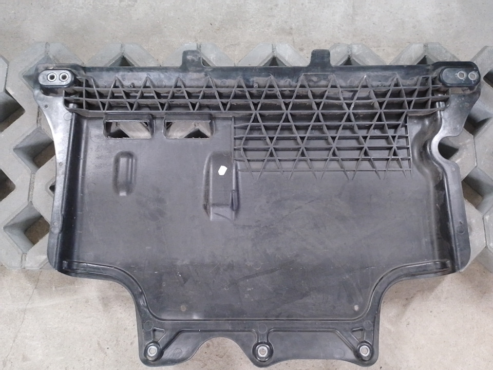 Защита/пыльник двигателя Tiguan mk2 на Volkswagen Golf Mk7, Skoda ...