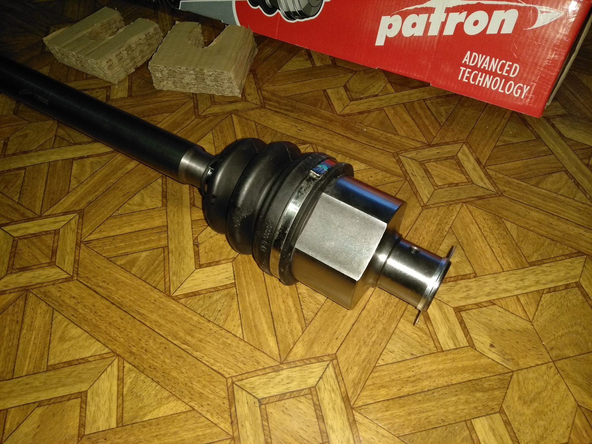 Приводный вал (полуось) PATRON PDS0300 — Renault Scenic I, 1,4 л, 2002 ...