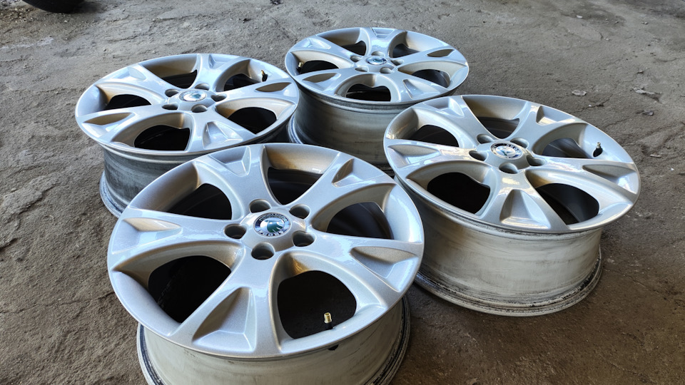 Литые диски 7Jx17 ET54 5x112 на Skoda Octavia Combi A5 Mk2, Skoda ...