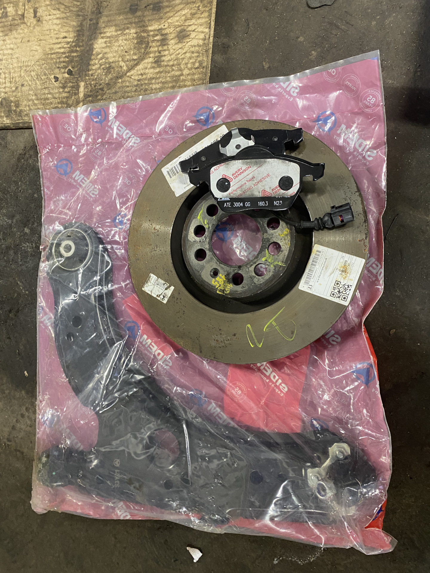 Рычаг ч.2 — Volkswagen Golf Mk4, 1,6 л, 2003 года | плановое ТО | DRIVE2