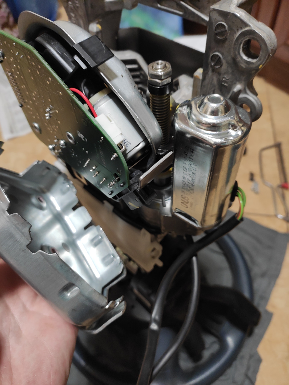 Вышел из строя 5й блок доступа ELV — Audi Q7 (1G), 3 л, 2013 года | своими руками | DRIVE2