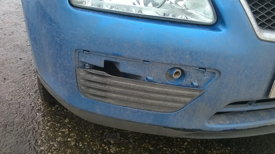 молдинг переднего бампера — Ford Focus Hatchback II, 1,6 л, 2007 года ...