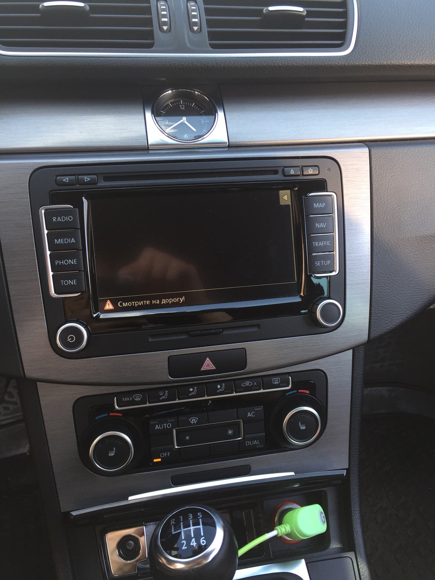 Помогите ! Пропала картинка с Камеры заднего вида :(( — Volkswagen Passat B7, 1,8 л, 2011 года ...