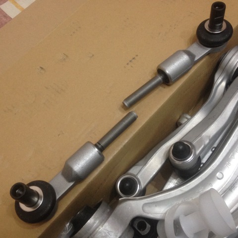 8E0419811B Наконечник рулевой тяги левый, правый / AUDI A-4,6,8 SKODA ...