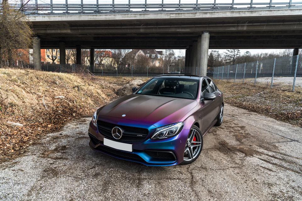 Красивый и не чёрный — Mercedes-Benz C 63 AMG (W205), 4 л, 2016 года | фотография | DRIVE2