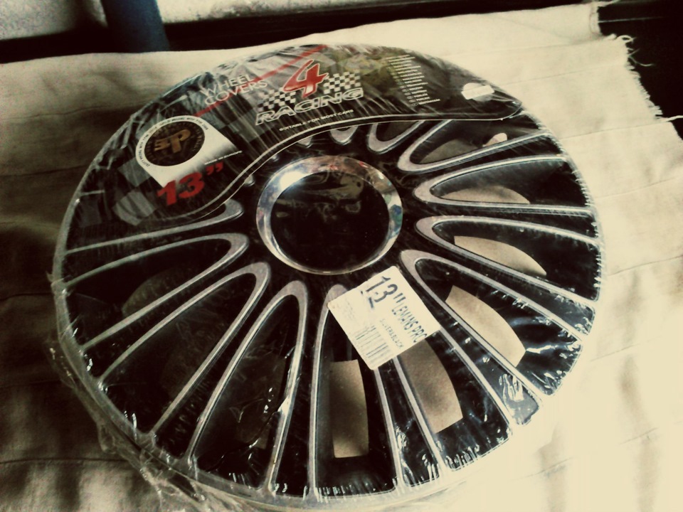 Установка колпаков RACING (Wheel covers). — Lada 2110, 1,5 л, 1998 года ...