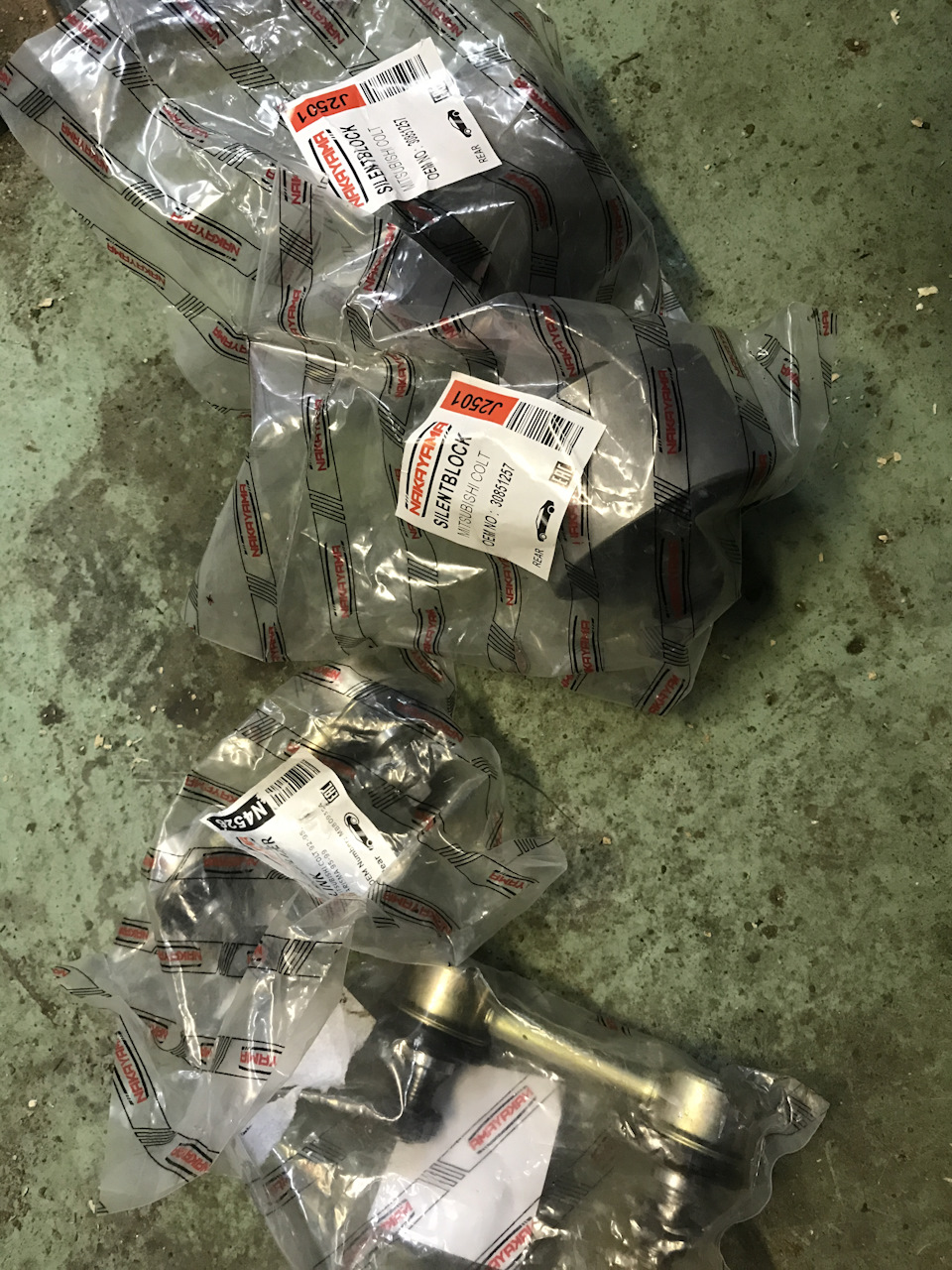 30851257 Подвеска, рычаг независимой подвески колеса Volvo | Запчасти ...