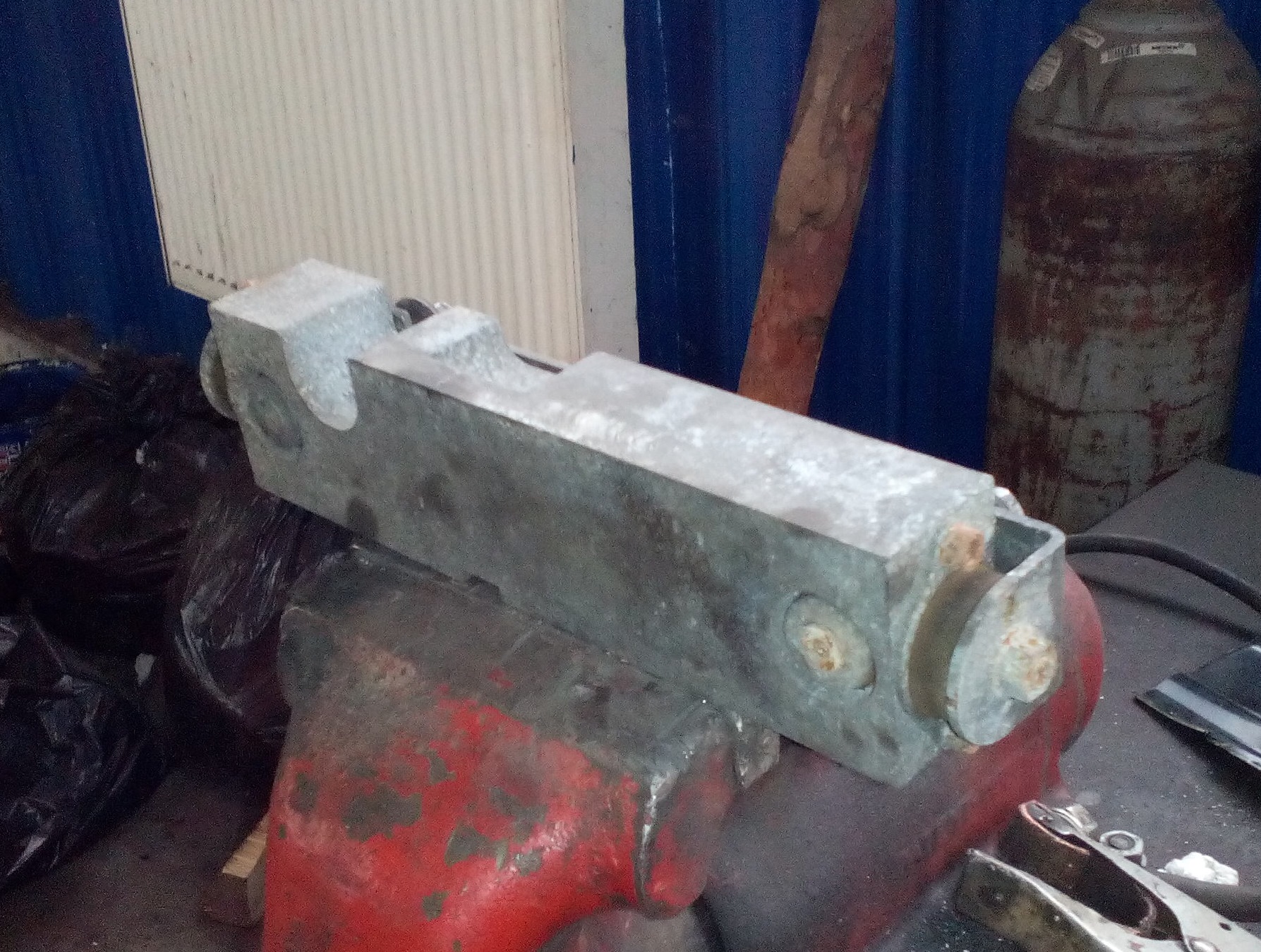 Демпфер 30723576 (вибрация D5244T), часть 2 — Volvo S80 (1G), 2,4 л ...