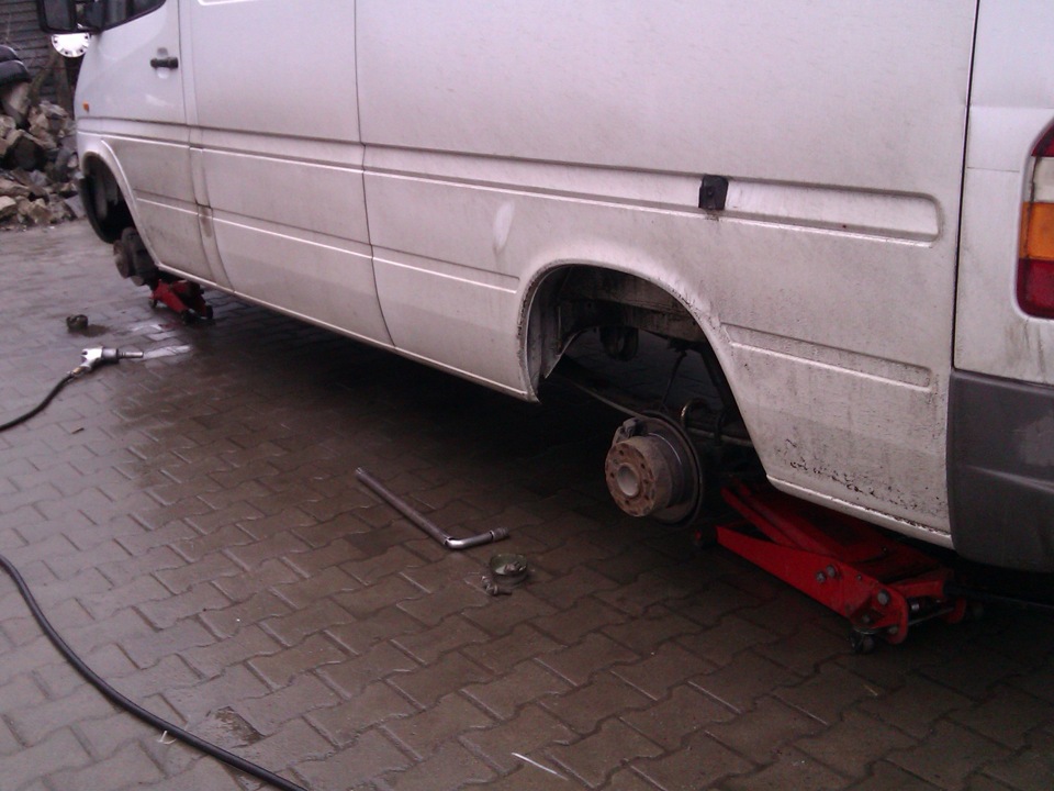 Перезулся — Mercedes-Benz Sprinter (1G), 2,9 л., 1999 года | шины | DRIVE2