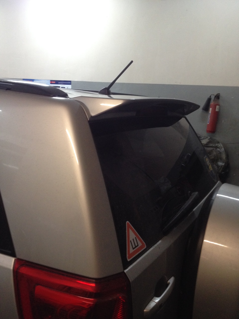 Установил спойлер. — Suzuki Grand Vitara (2G), 2 л, 2006 года ...