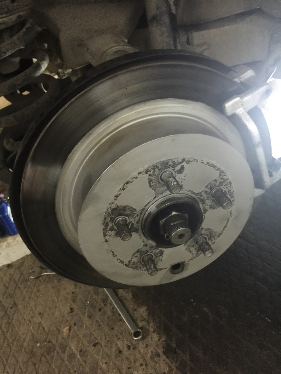 Ремонт суппортов, замена тормозных дисков) — Infiniti FX (1G), 4,5 л ...