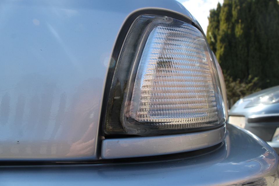 Чистые глаза напротив — Audi Cabriolet B4 2 л 1996 года мойка Drive2