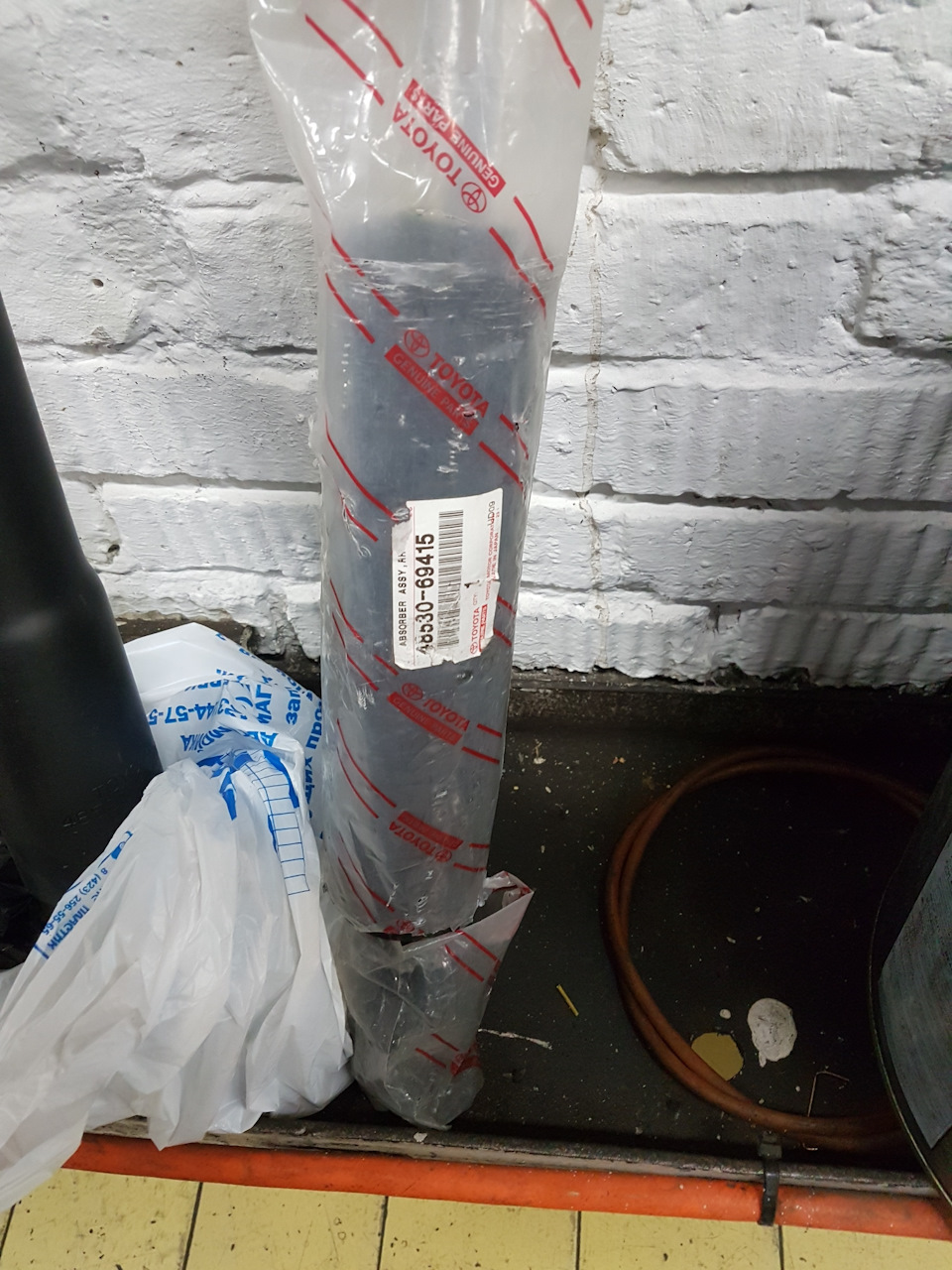 4853069415 АМОРТИЗАТОР ЗАДН. TOYOTA LEXUS | Запчасти на DRIVE2