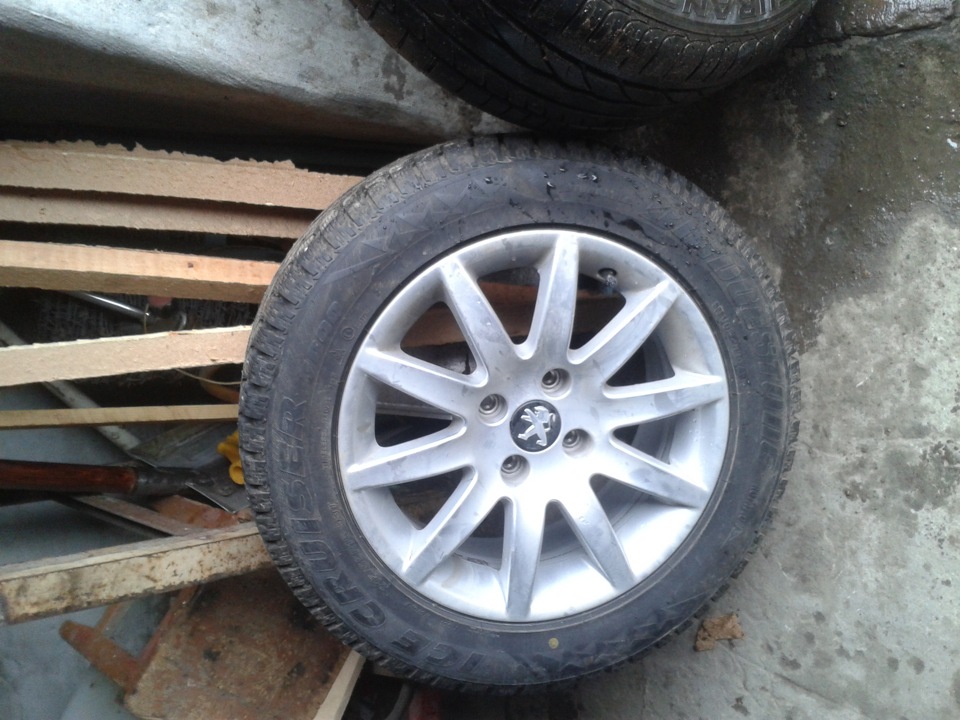 Переобулся в зимнюю обувь — Peugeot 308 (1G), 1,6 л, 2011 года | шины ...