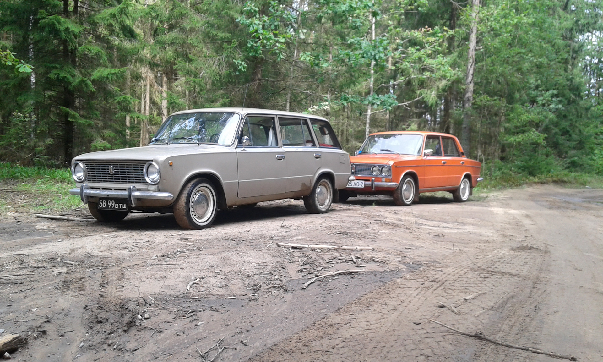 Поездка в лес — Lada 2102, 1,2 л, 1973 года | фотография | DRIVE2
