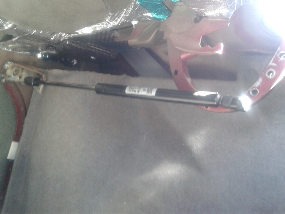 Газовые упоры на багажник — KIA Avella, 1,5 л, 1997 года | тюнинг | DRIVE2