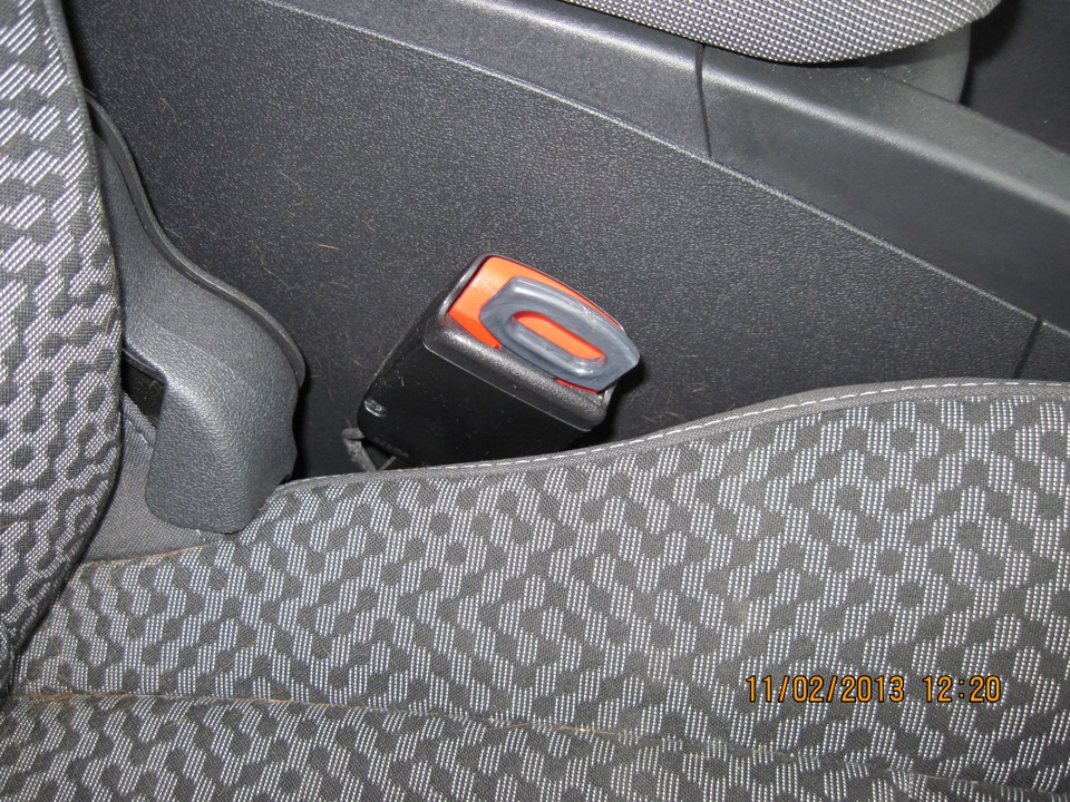 Заглушки ремня безопасности — Renault Scenic III, 1,6 л, 2011 года ...