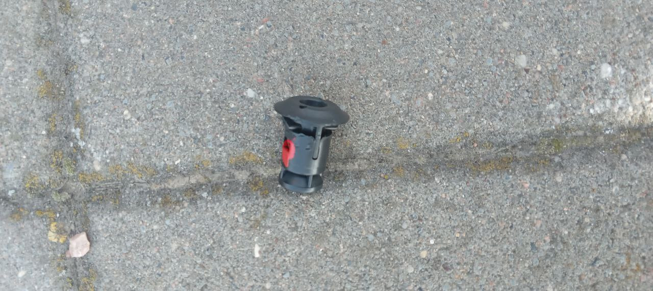 Ремонт лючка бензобака — Audi A6 (C6), 3 л, 2010 года | своими руками ...