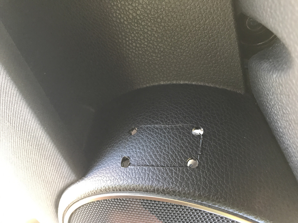 Кнопка открывания багажника готова — Mercedes-Benz C-Class (W204), 1,6 ...