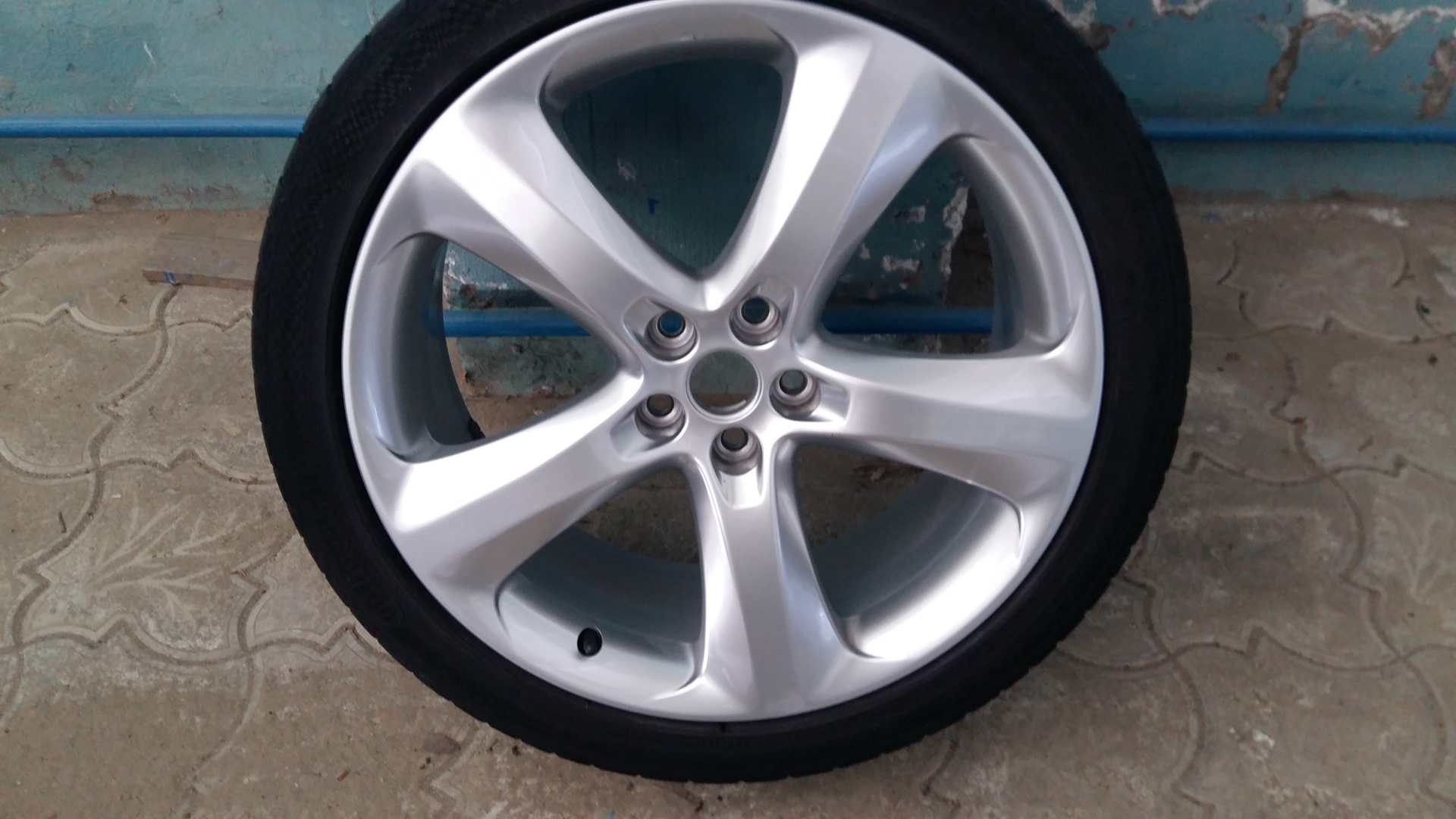 Продаю оригинальные диски с резиной R19 на Astra J (временная запись ...