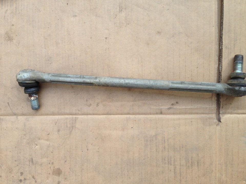 Замена передних стоек стабилизаторов и тормозных колодок (перед и зад ...