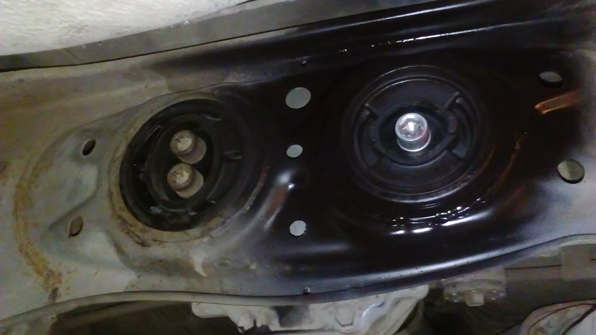 подушка редуктора в подрамник — Toyota Mark II (90), 2 л, 1995 года ...