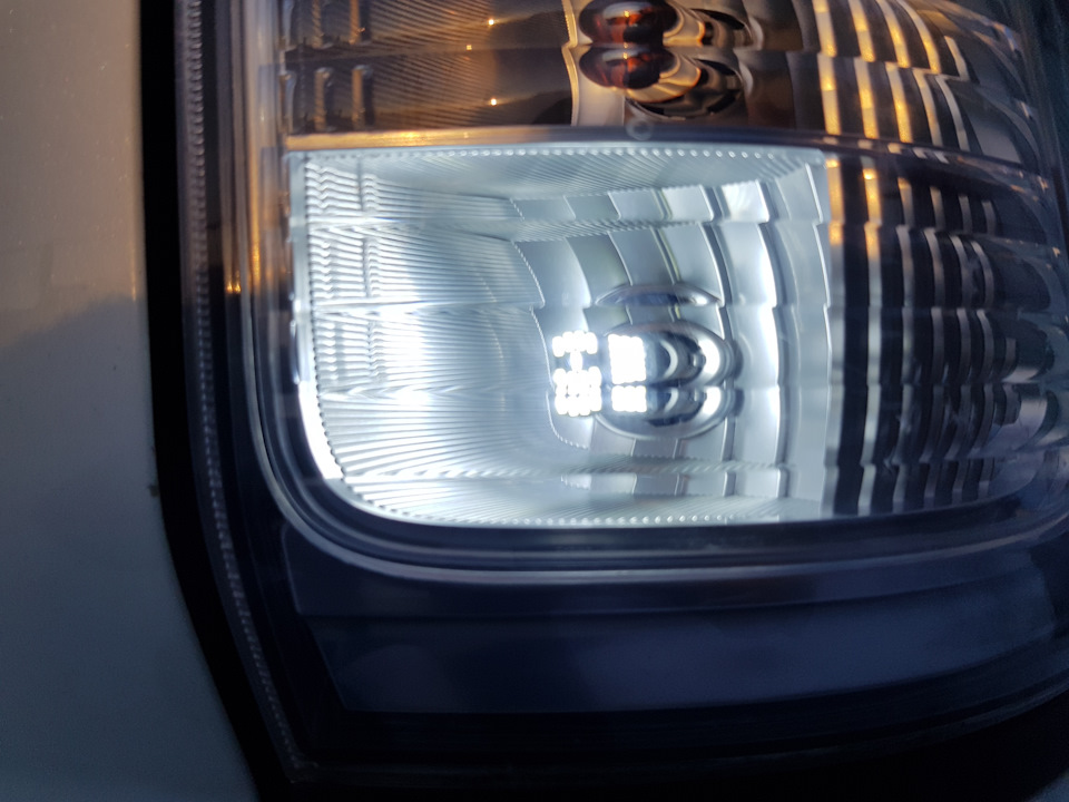 Лампочки задний ход — Nissan Serena Mk III (C25), 2 л, 2010 года ...