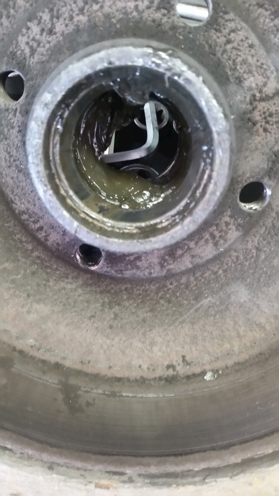 подшибники — Audi 100 (C3), 1,8 л, 1984 года | своими руками | DRIVE2