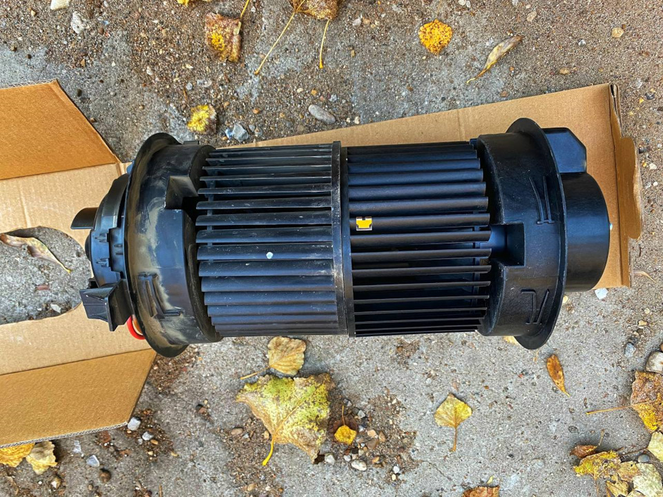 ( 🌪Замена Моторчика Печки LUZAR 365.322 км 🌪) — Renault Logan (2G), 1,6 ...