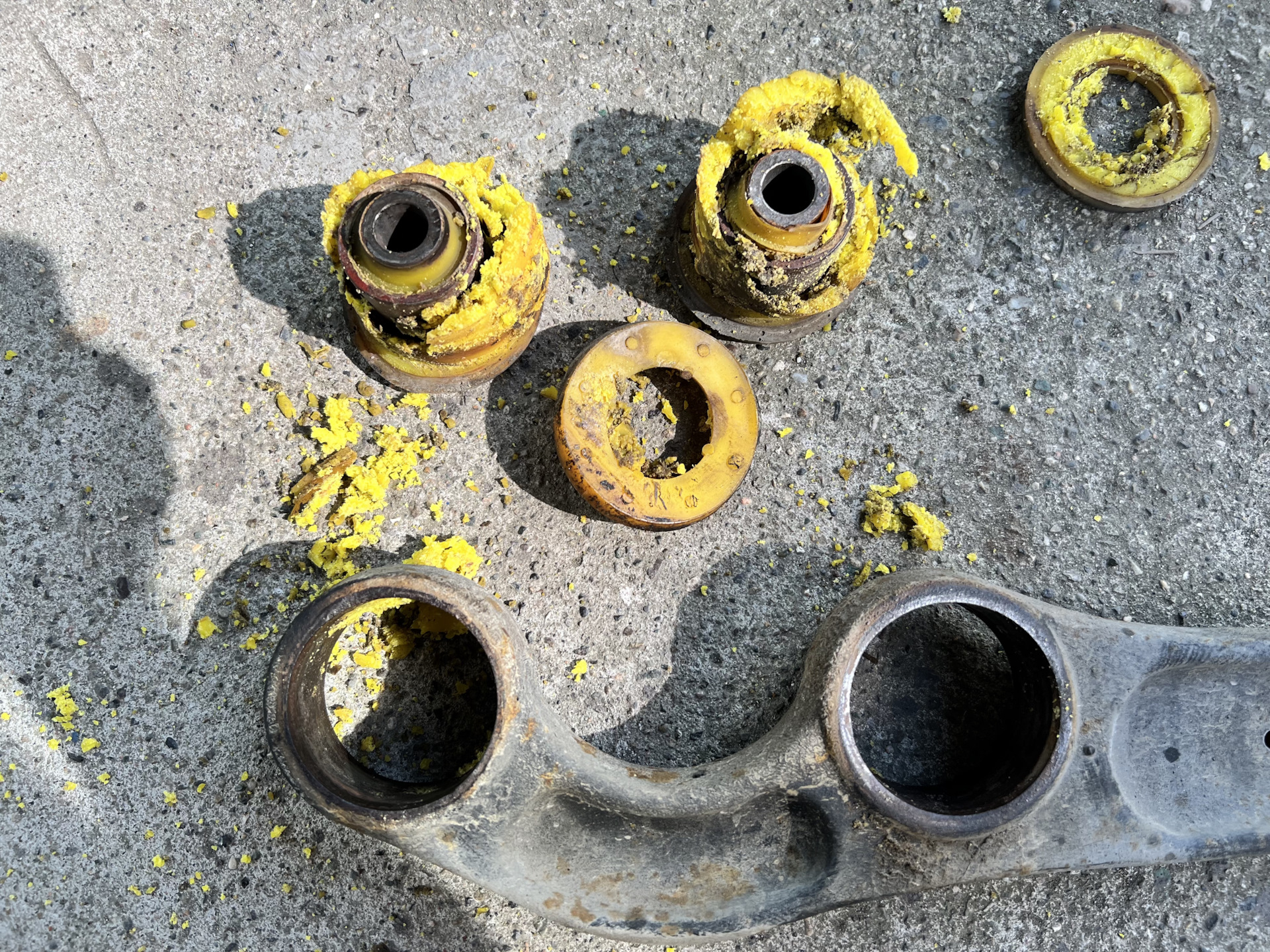 Перетряхнул заднюю подвеску — Mitsubishi Pajero (2G), 2,5 л, 1992 года ...