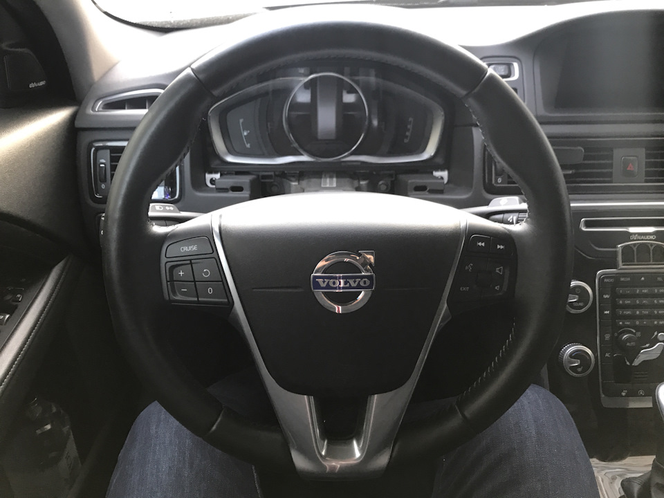 Руль R Design — Volvo S80 (2G), 2 л, 2015 года | стайлинг | DRIVE2