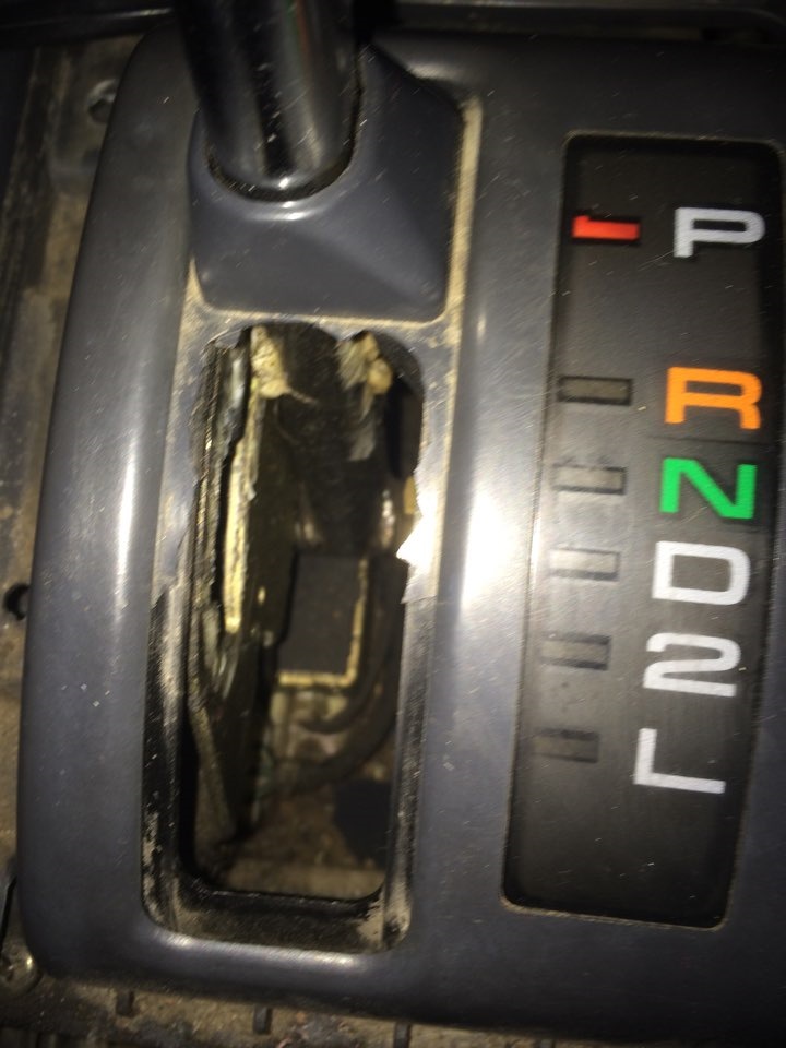 Крышка селектора Акпп — Toyota Carina (5G), 1,6 л, 1988 года | просто ...