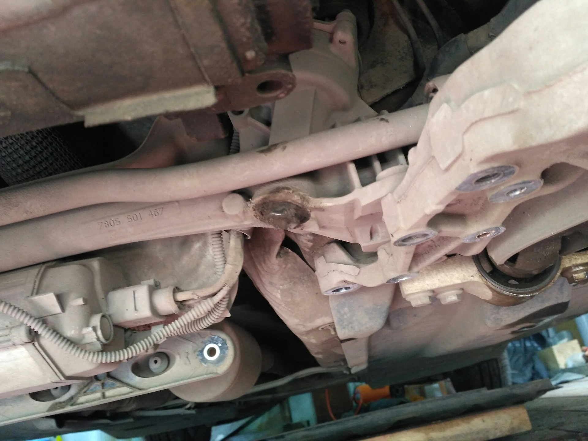 Смазка рулевой рейки — Volkswagen Jetta V, 1,6 л, 2009 года | своими ...