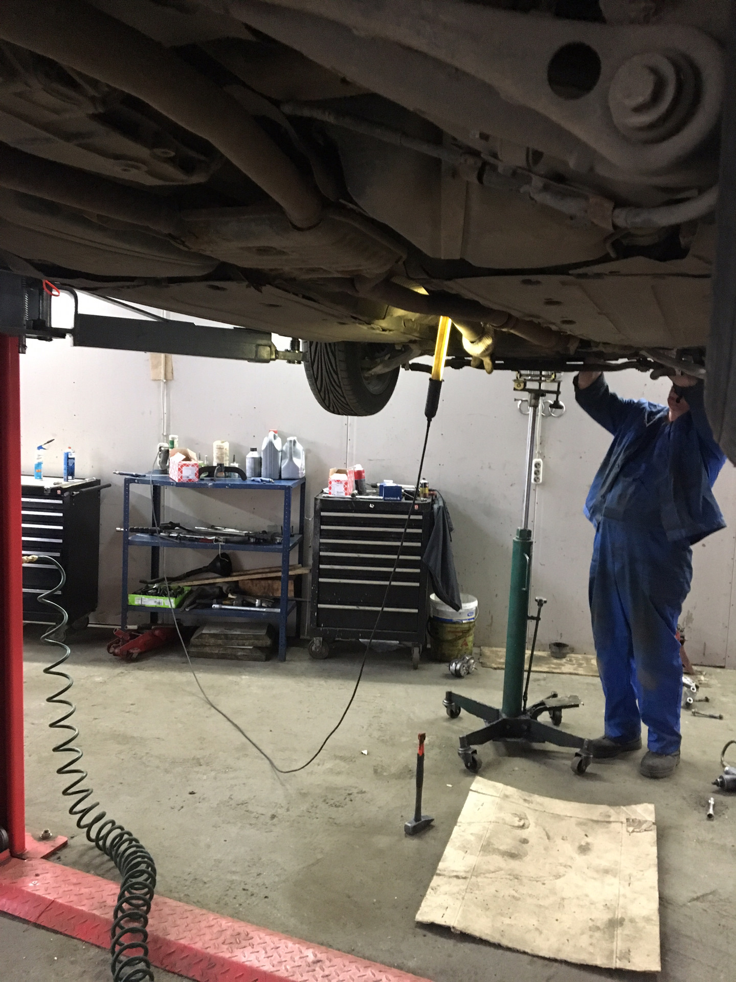 Подушки акпп, двигателя и сальник хвостовика — Audi A4 (B6), 1,8 л ...