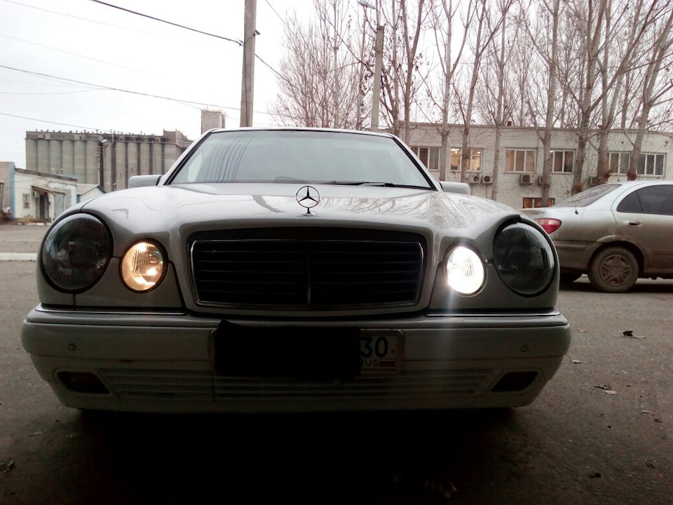 Мелочь, а приятно!) — Mercedes-Benz E-Class (W210), 2,4 л, 1999 года ...